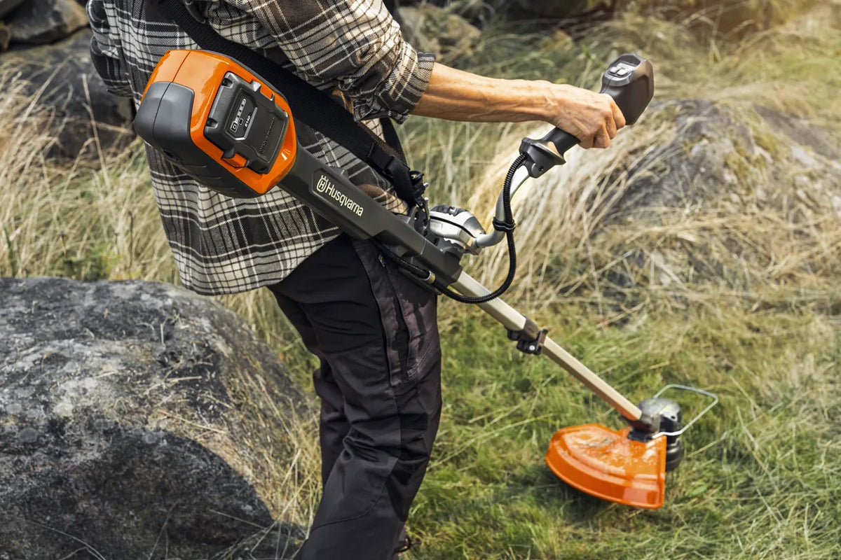 Husqvarna 220iR Grass Trimmer – Arbormaster